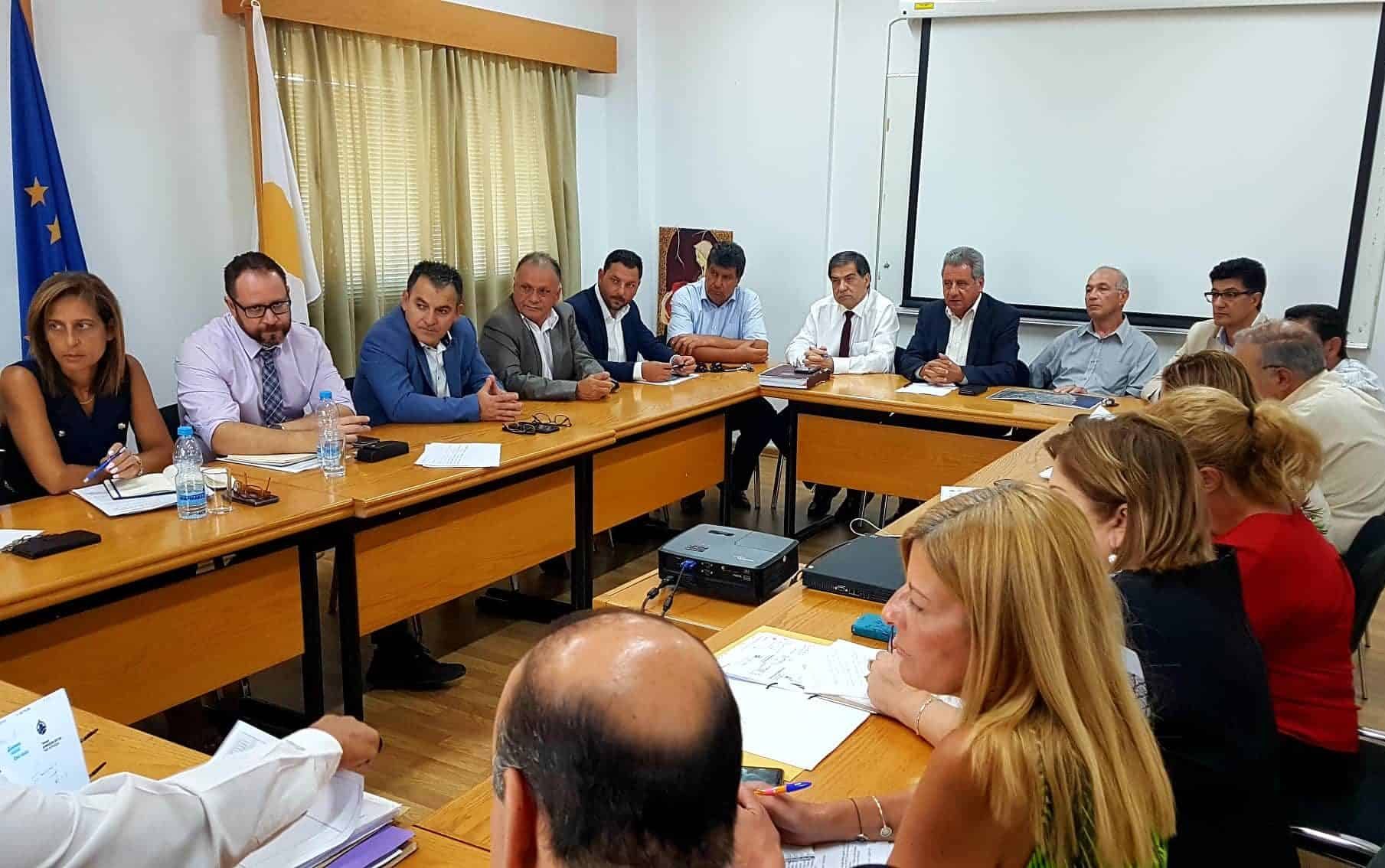 Αντιπροσωπεία του ΕΒΕ Πάφου στο Υπουργείο Μεταφορών, Επικοινωνιών ...