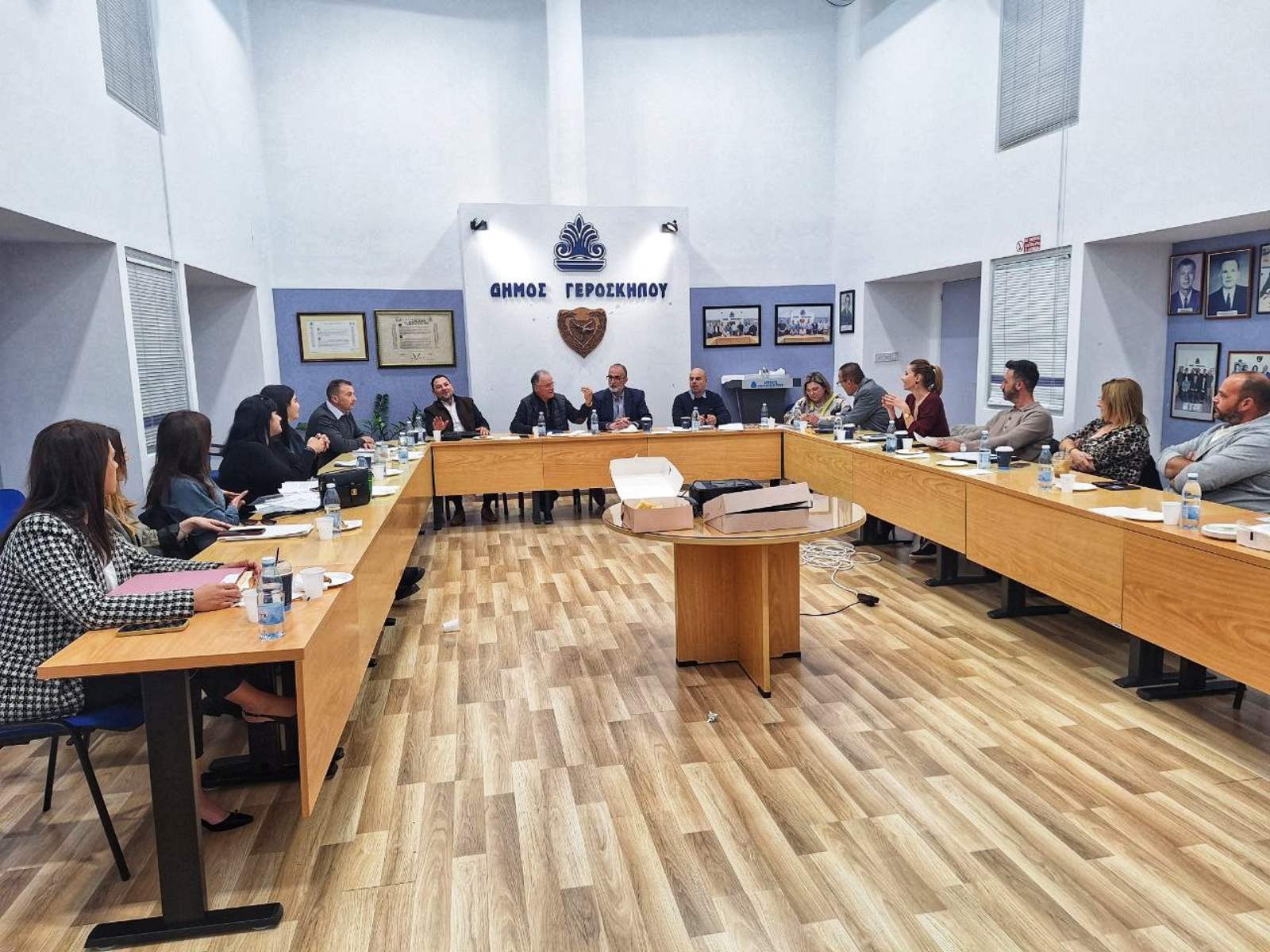 Σύσκεψη με θέμα τα προβλήματα που παρατηρούνται στη Βιομηχανική Περιοχή ...